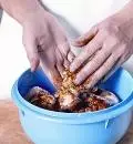 Фото приготовления рецепта: Крылышки в креольском маринаде, шаг №3
