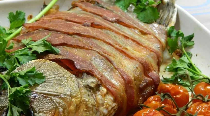 Carp karo sayuran ing daging babi