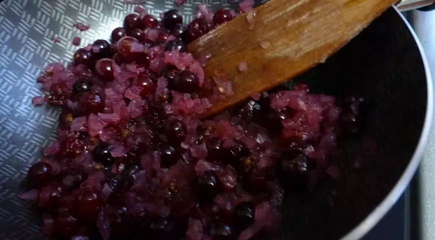 Ata kuka Recipe: Faʻatele le Sorbow ma Cranberry Sasu, Laasaga Numera 4