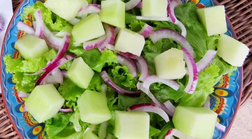 Fotografija pripreme recepta: salata sa dinom, smokve i sirom, broj 3