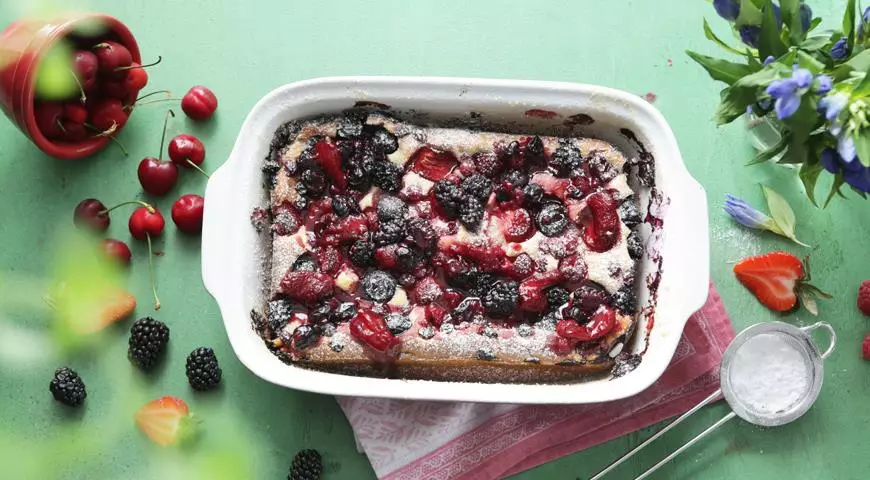 Pastel de ferry de cuajada con bayas