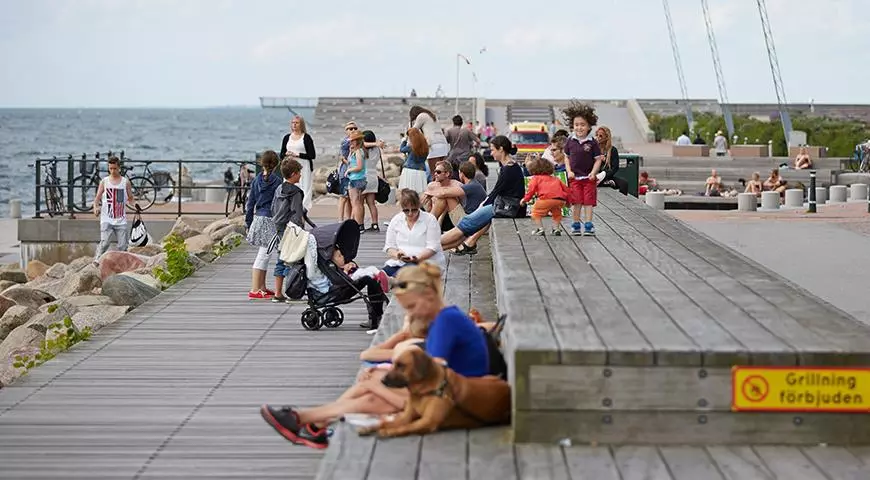 Malmo: Kini lati rii ati gbiyanju lati gbiyanju 38088_6