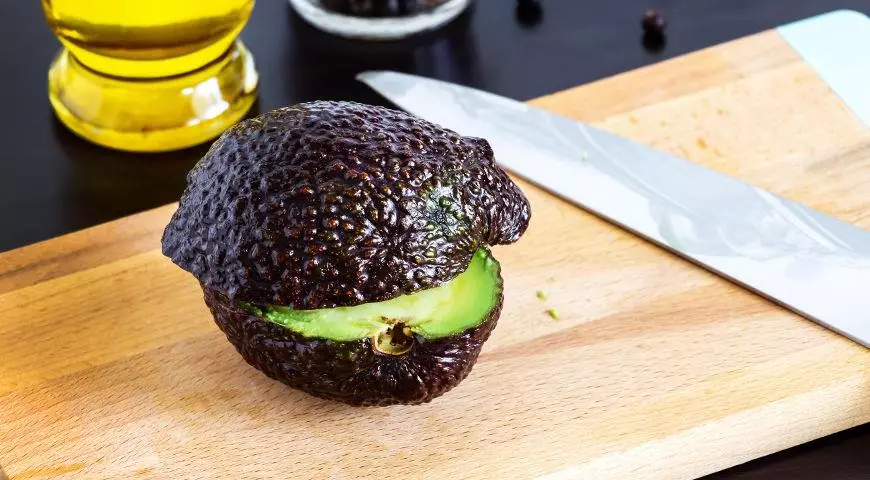 Менин сүйкүмдүү: Avocado жөнүндө 5 фактылар, бул ойлонууга аргасыз 38824_5