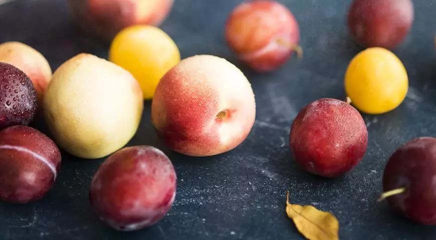 Peaches, Nectarines