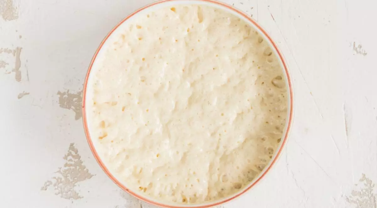 Stock foto Recepta de cuina: bollos amb farciment de femella, pas número 2