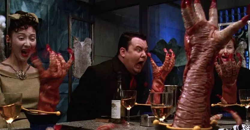 7 hullu kohtauksia ruoan kanssa Tim Burton -elokuvista 40681_5