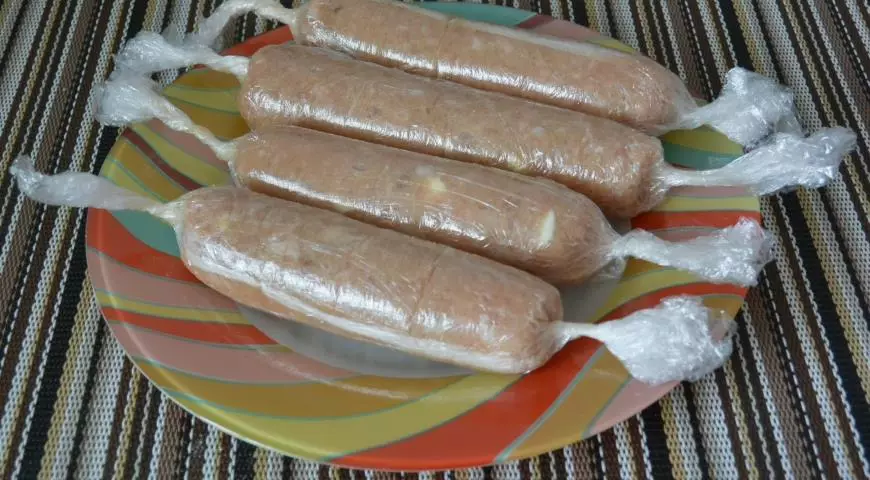 புகைப்படம் சமையல் செய்முறையை: வீட்டில் இயந்திர sausages, படி எண் 4