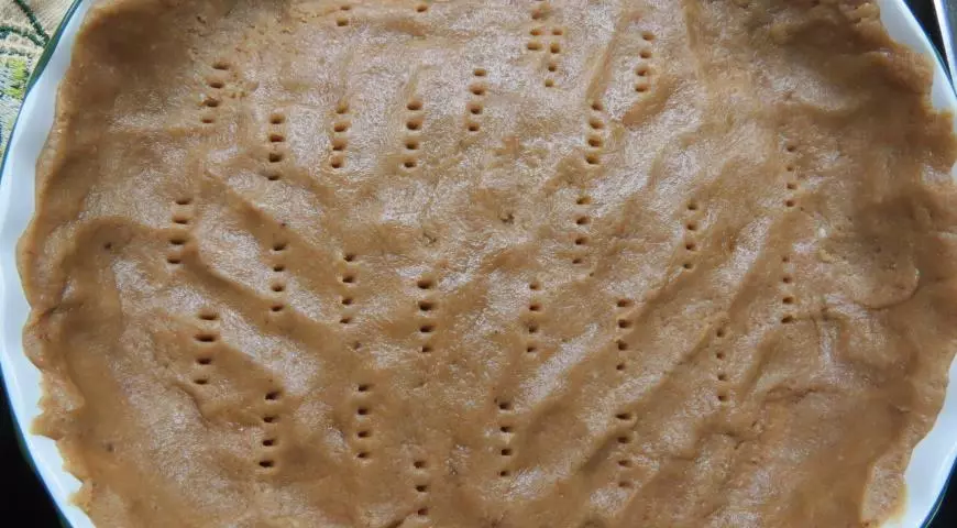 Errezeta prestatzeko argazkia: tarta aranak eta frangpane, 4. urratsa