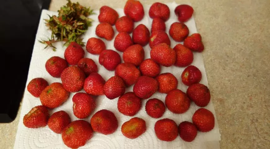 Подгответе ягоди за готвене