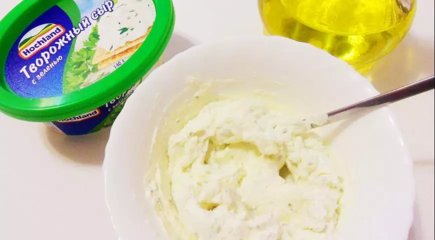 Meitsje in ynfoljen foar rollen fan curd tsiis