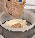 Stock Foto Recette de cuisson: cheesecake de marbre au chocolat, étape numéro 3