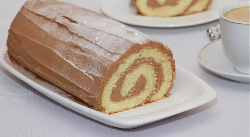 Ako variť biscuit Roll s čokoládovým krémom