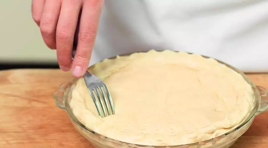 Foto vārīšanas recepte: siera pīrāgs, 6. solis