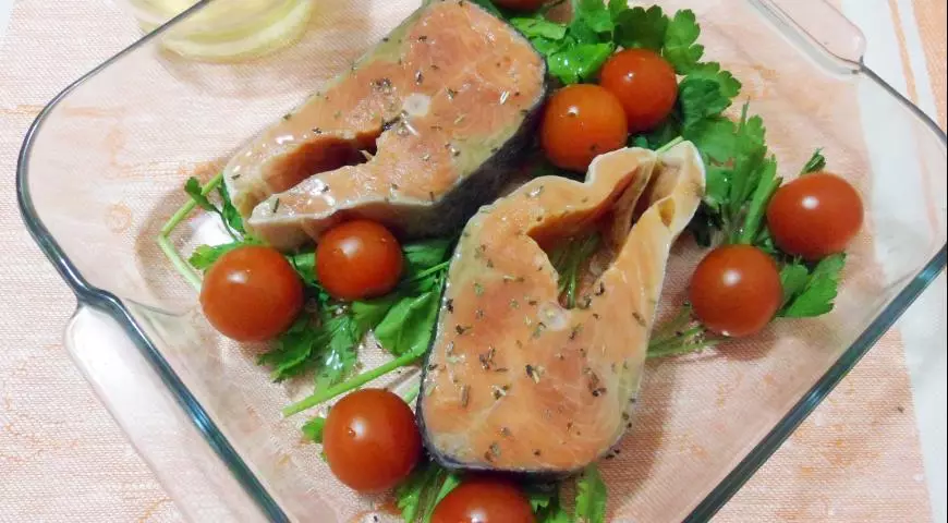 Resep masak poto: Salmon BED di handapeun Salsa Green Luce, Léngkah No. 4
