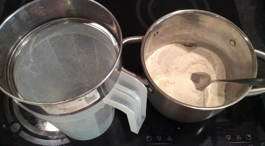 Cooking kokosriekstu makaroni