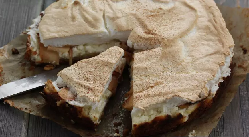 Pai dengan meringue.