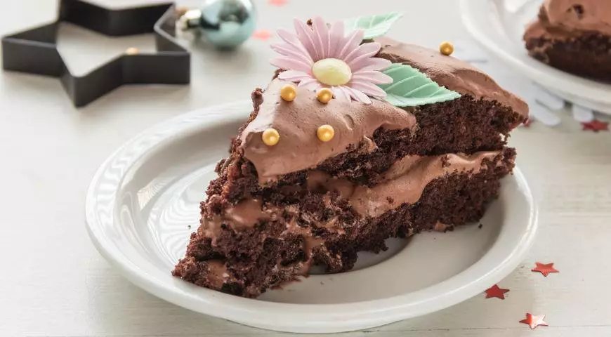 Tortë me çokollatë të thjeshtë