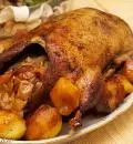 Bake Duck, Stuffed ერთად ვაშლი, სანამ მზადყოფნა