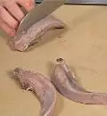 Foto de la preparació d'una recepta: llengües de porc en una crosta cruixent, el pas número 2