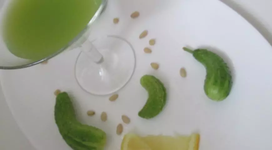 Minuman resep dari kiwi dengan mentimun