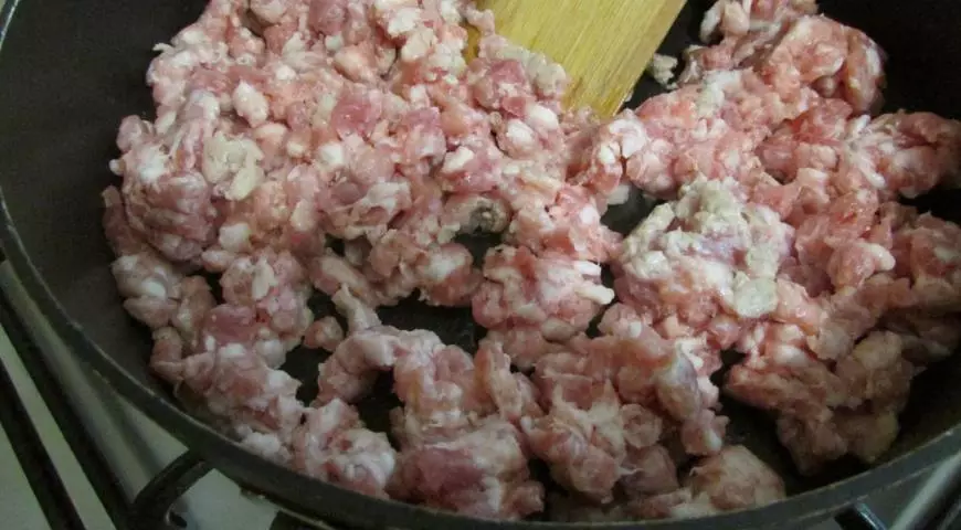 टोमॅटो सूप साठी fry मांस minced मांस