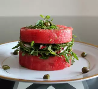 Sandia entsalada, arugula eta errefautxoa