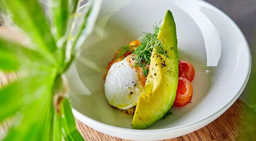 Egg-Pashote cu avocado, filme și dovleac coapte