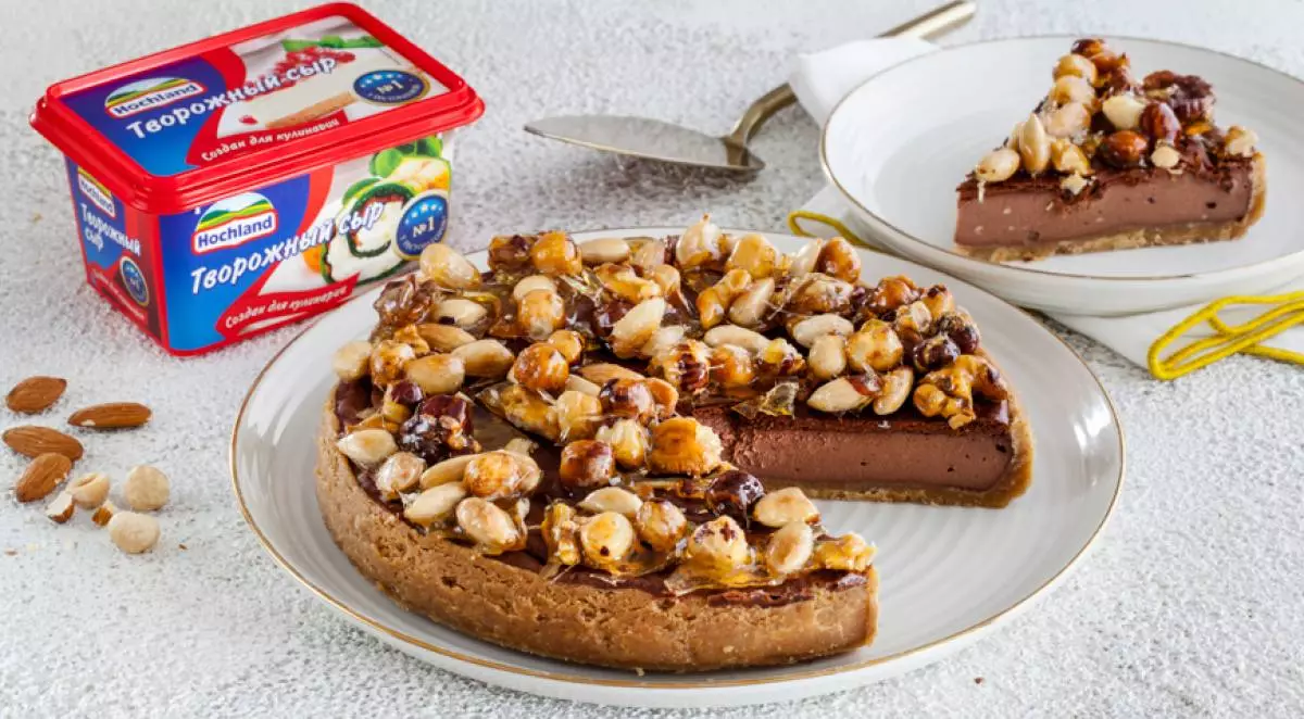 Cheesecake al cioccolato con noci al caramello