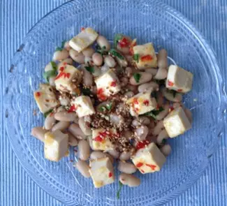 Salad đậu với đậu phụ