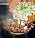 Фото приготування страви: Суп з ягняти з фенхелем і сиром, крок №2