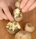 |免版稅照片烹飪食譜：豆類由蘑菇製成，第6步一步