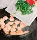 Foto Foto Cucinando Ricetta: zuppa di pollo con mais in stile cinese, punto numero 2