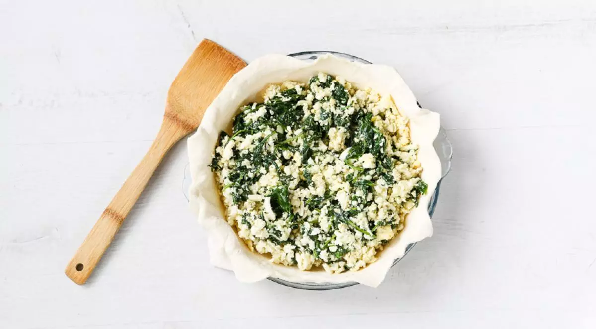 STOCK FOTO KUĆA Recept: lisnato tijesto sa sirom i zelenilom, korak broj 3