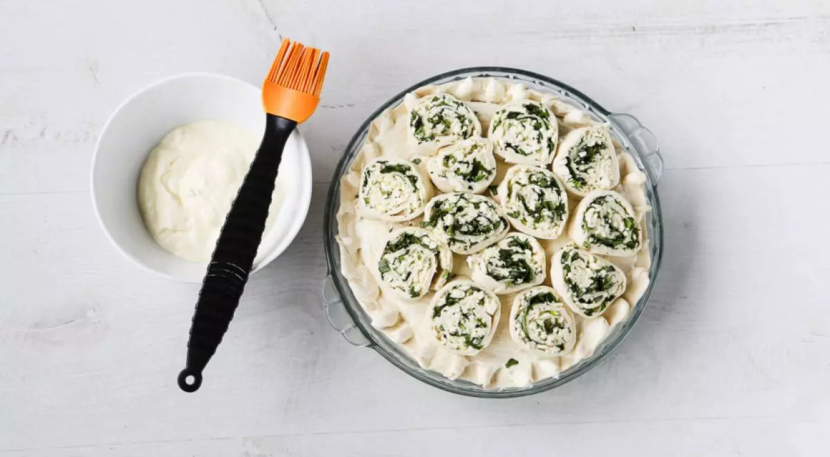 Фото приготування страви: Листковий пиріг з сиром і зеленню, крок №6