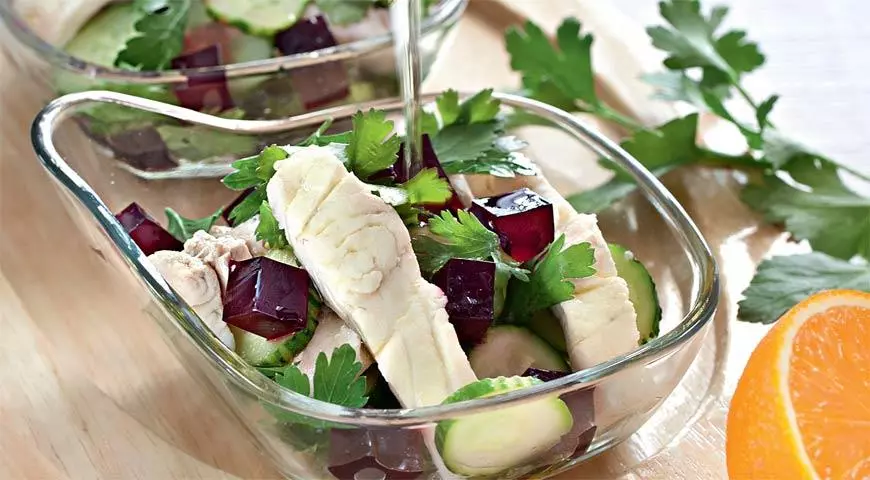 Ensalada de peixes con marmelada de remolacha