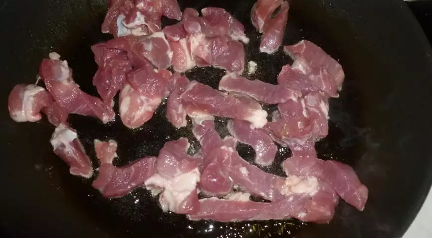 Nyama yenguruve chop, fry