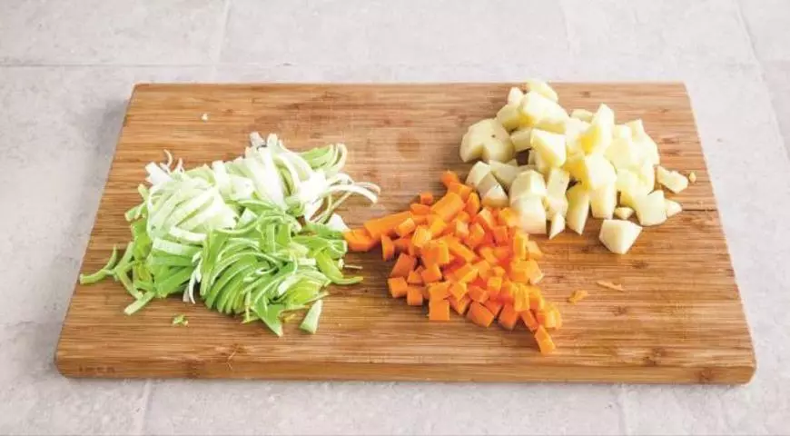 Foto Foto Cucinando Ricetta: Zuppa con campane di salmone, gradino numero 2