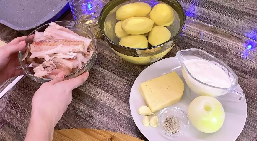 Stock Foto Cooking Recipe: Hỗn hợp ngon trong lò nướng với khoai tây, bước số 1