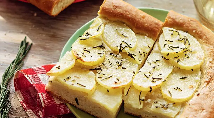 Focaccia კარტოფილით და როზმარით