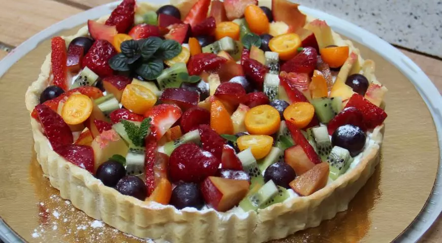 Berry Tart tvorog bilan pishloqli qaymoq bilan