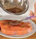 Stock Foto Coking Recipe: Salmon mei koriander en huning, stap nûmer 2