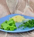 Rwe salotos, supjaustyti arugula ir patrinti sūrio