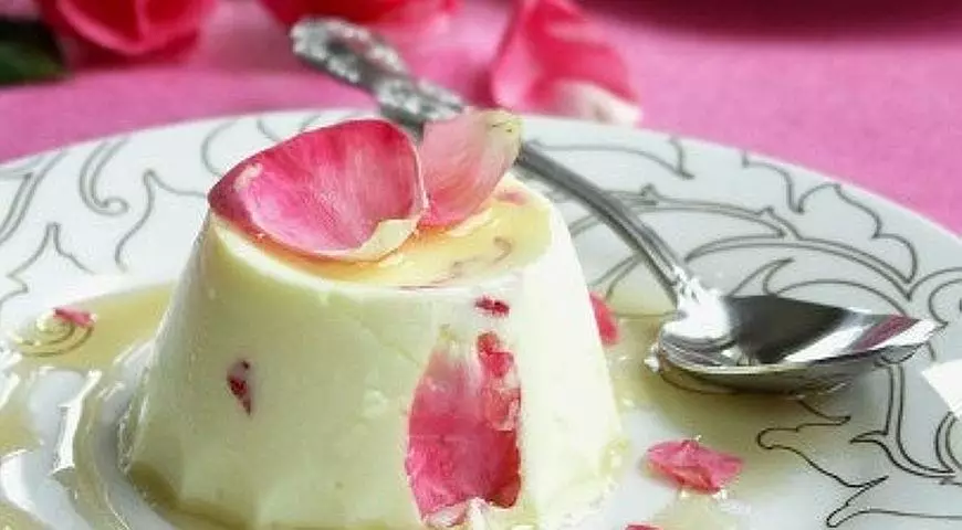 Saffron Mousse from Yogurt with Floral Honey and Pink Petals