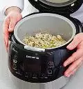 Stock Foto Matlagning Recept: Turkietfilé med vildt ris och tarhuna i en långsam spis, steg №4