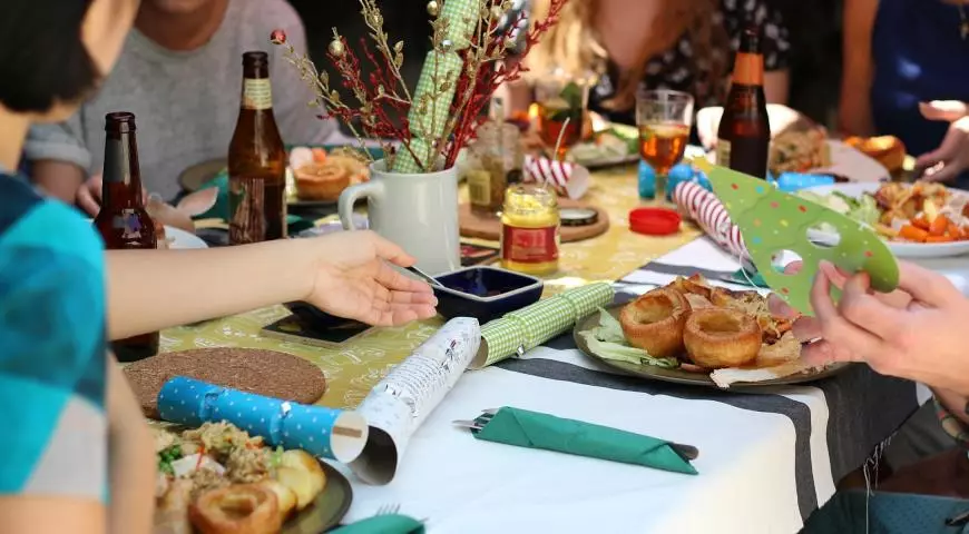 Makan malam yang ramah