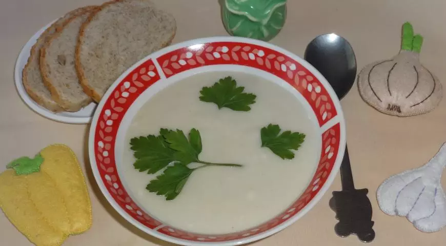 Abans de servir sopa preparada