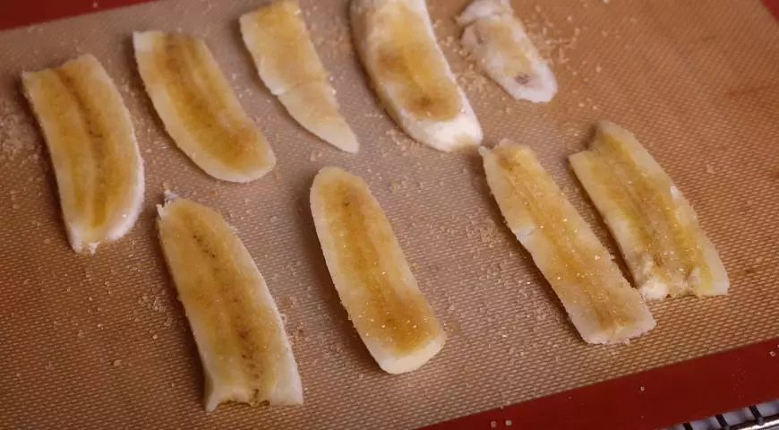 Scanas Bananas Sway Lyme Madzi, kuwaza ndi shuga