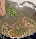 Stock Foto dafa abinci girke-girke: ragowar rago miya tare da pellets, Mataki na 6