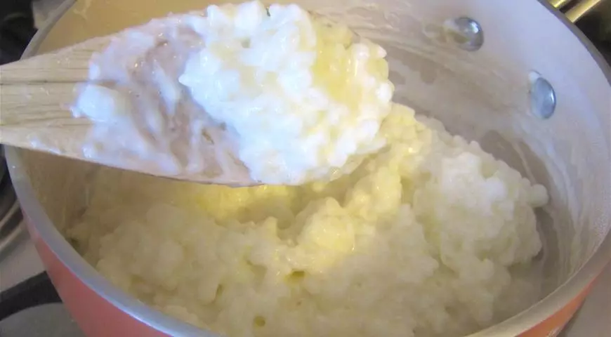 Cook a thick rice porridge, then cool