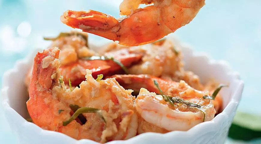 Shrimps ერთად sambal სოუსით